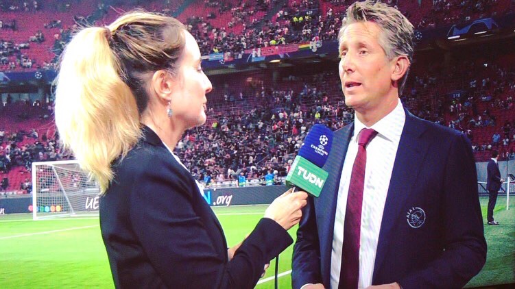 Pitch Side Interview VDS UCL TUDN | Cecilia Lagos